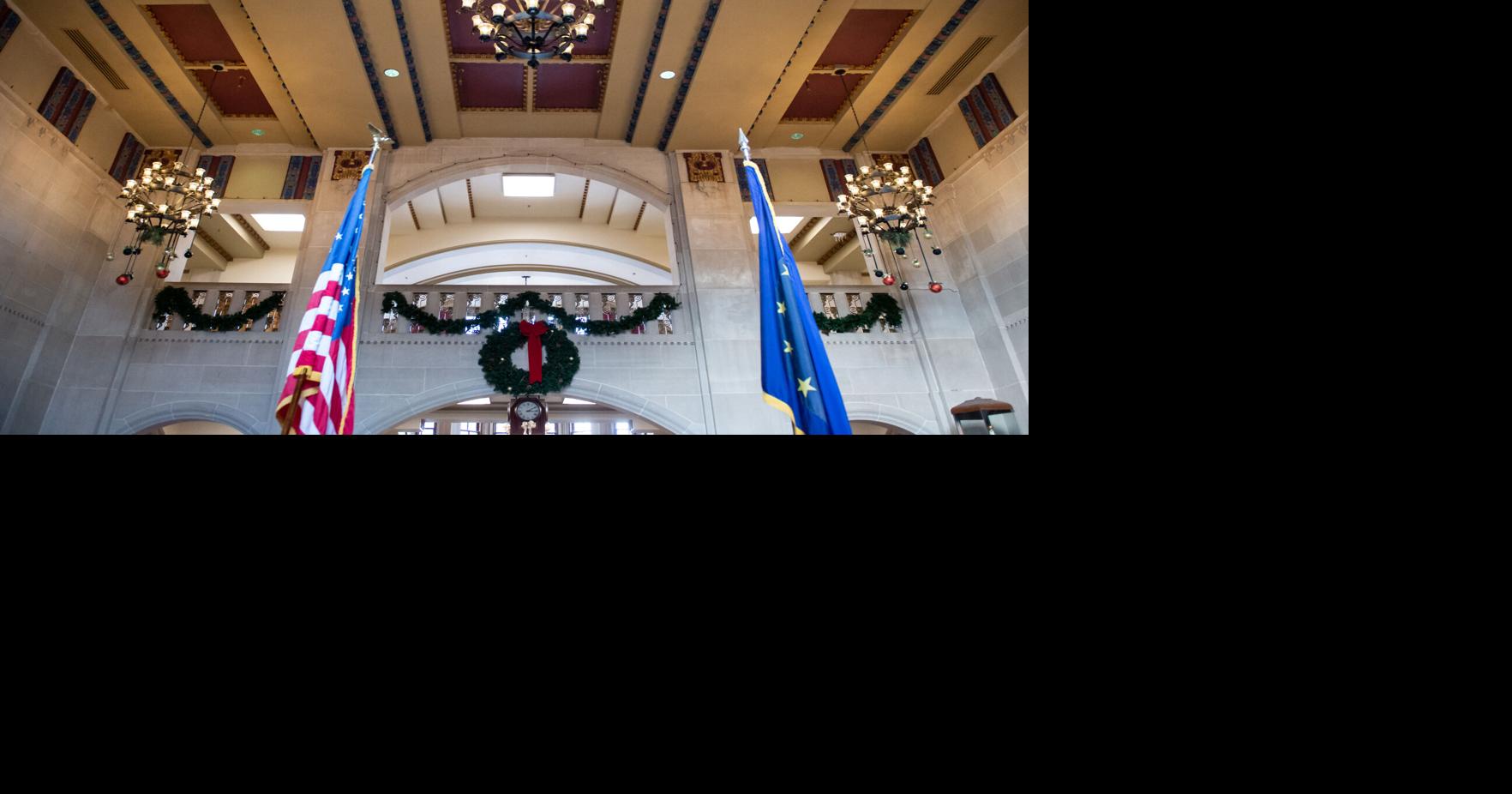 Holiday decorations appear around campus | Campus | purdueexponent.org