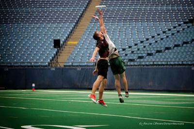 Frisbee player benefits from professional experience | Club Sports ...
