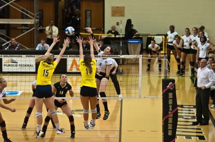 12/13/12 Ariel Turner Academic All-American of the Year | Volleyball ...