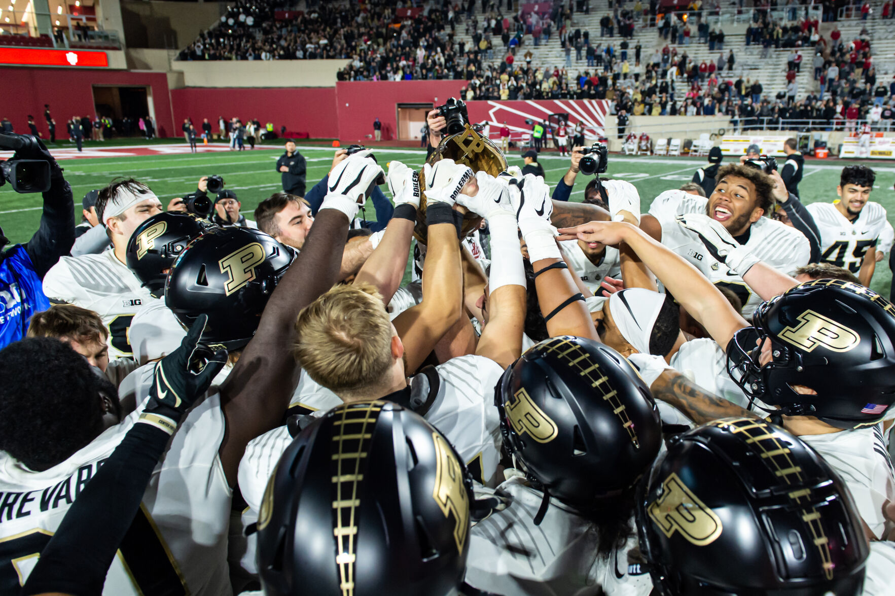 'Chip on their shoulders' | Football | purdueexponent.org