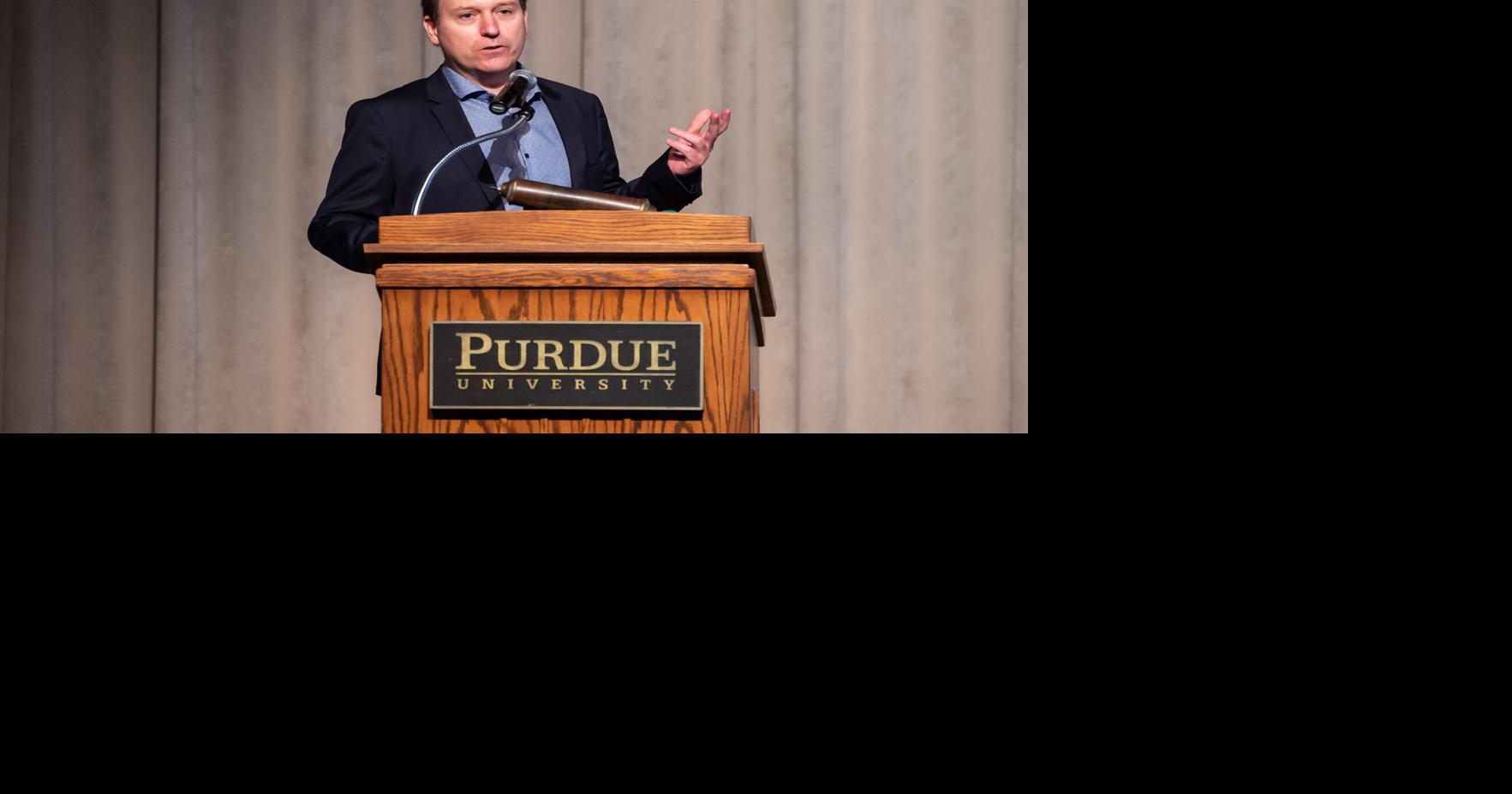 John Carreyrou discusses Theranos scandal, Elizabeth Holmes trial ...