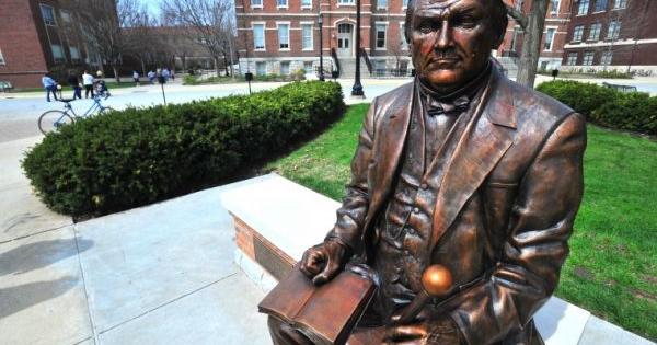 Dedication of John Purdue Statue | Campus | purdueexponent.org