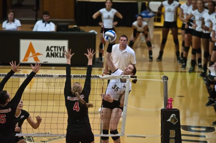 9-10 Volleyball vs Jacksonville | Volleyball | purdueexponent.org