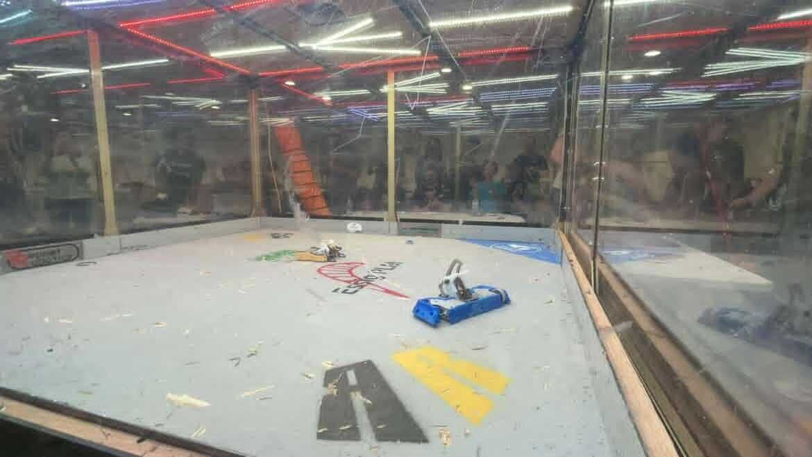 Railside Robotics battle in the Armory | Campus | purdueexponent.org