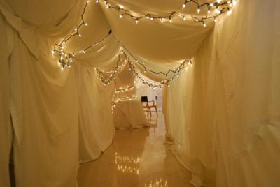 Residence hall builds expansive sheet fort, hopes for world record ...