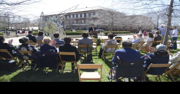 New sculpture at Beering is first of many | Features | purdueexponent.org