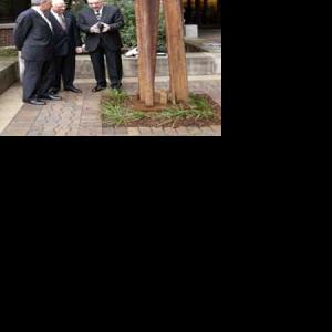 Artist dedicates new sculpture of Beering | Campus | purdueexponent.org