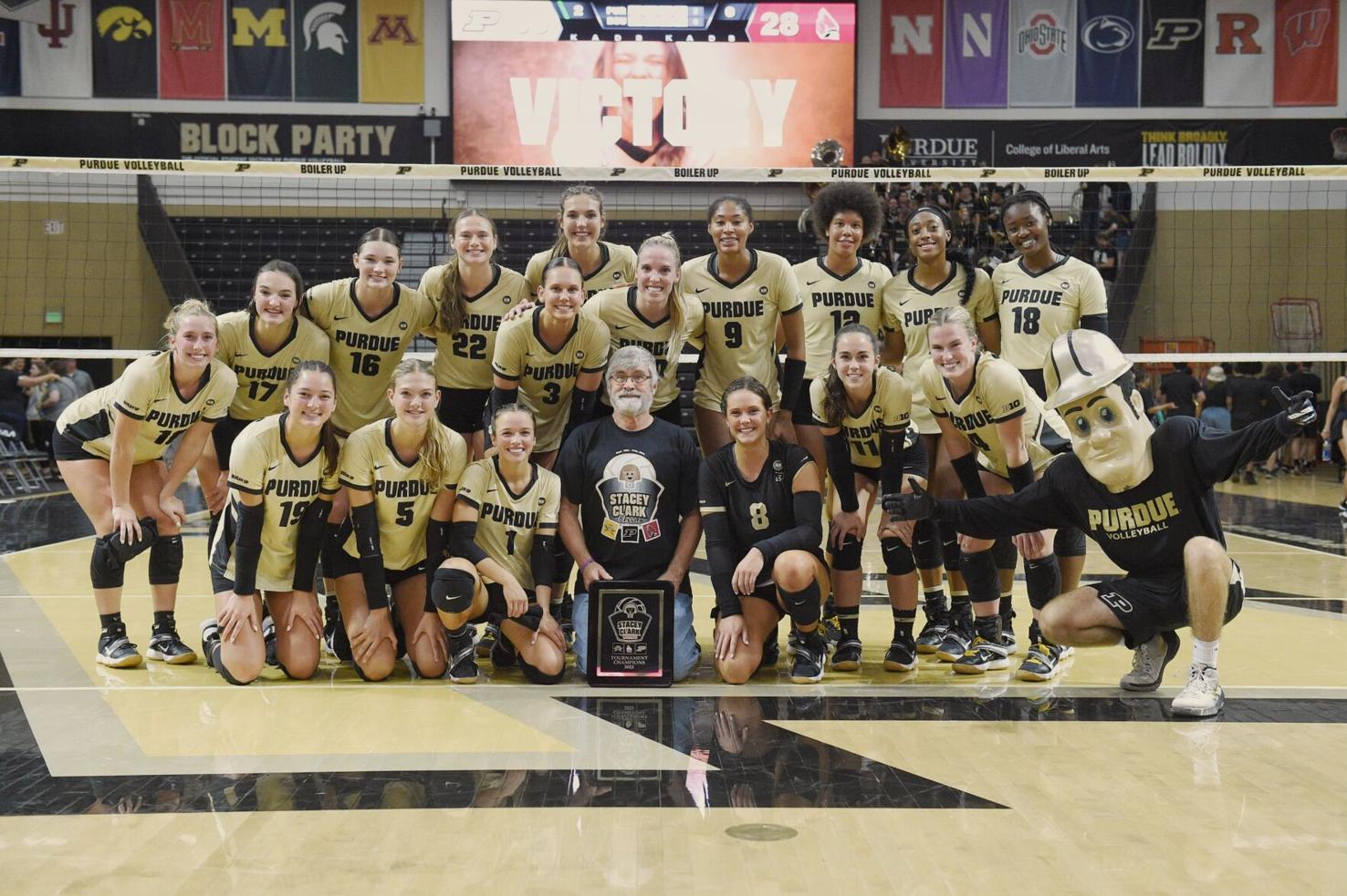 Boiler volleyball blows by Ball State | Volleyball | purdueexponent.org