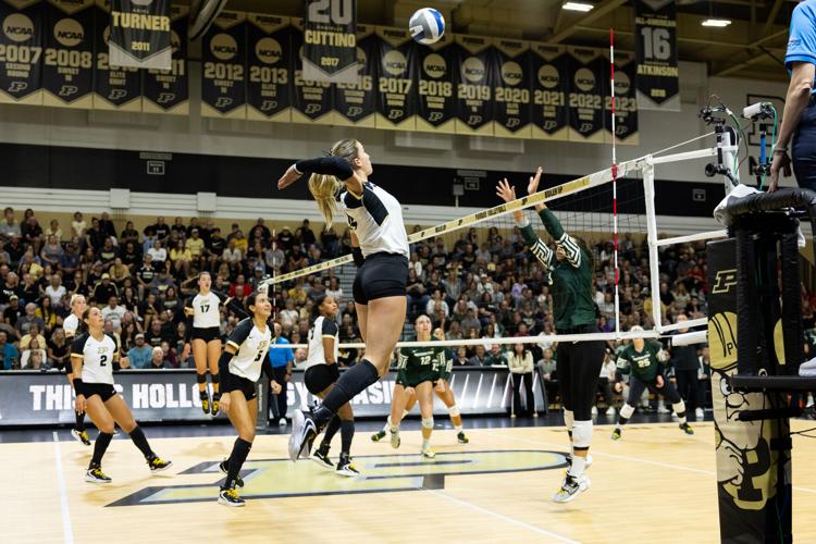 Boilers’ new-look volleyball roster wins season opener | Volleyball ...