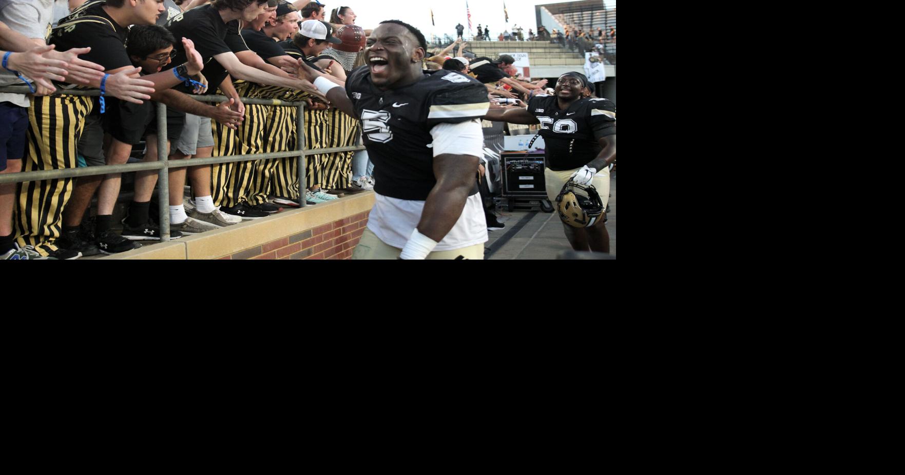 Nic Scourton to enter transfer portal | Football | purdueexponent.org