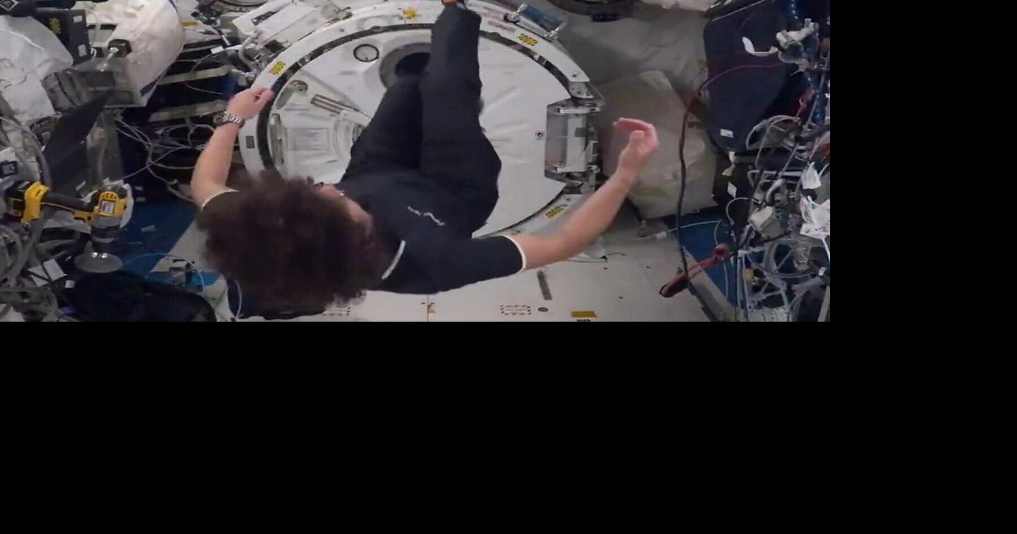 Astronaut does bicycle kick in space during soccer science lesson ...