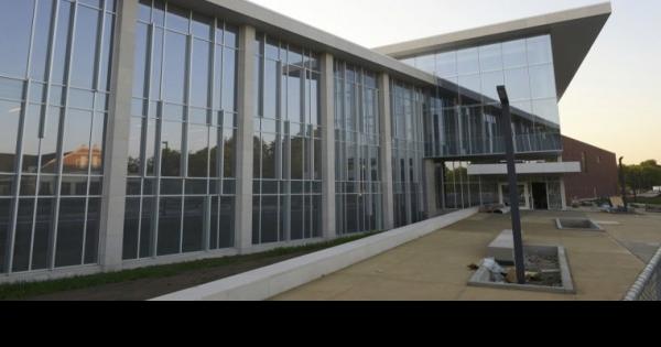 Students slowly lose excitement for Rec Center opening | Campus ...