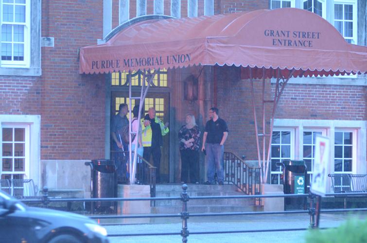 Purdue Union roof fire extinguished | Campus | purdueexponent.org