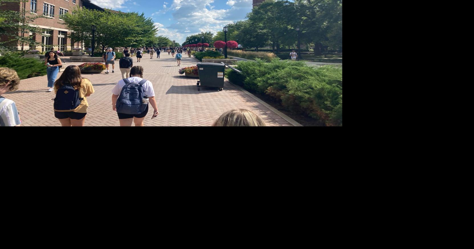 8/22/22 Fall Semester, Students walk to class | Campus | purdueexponent.org