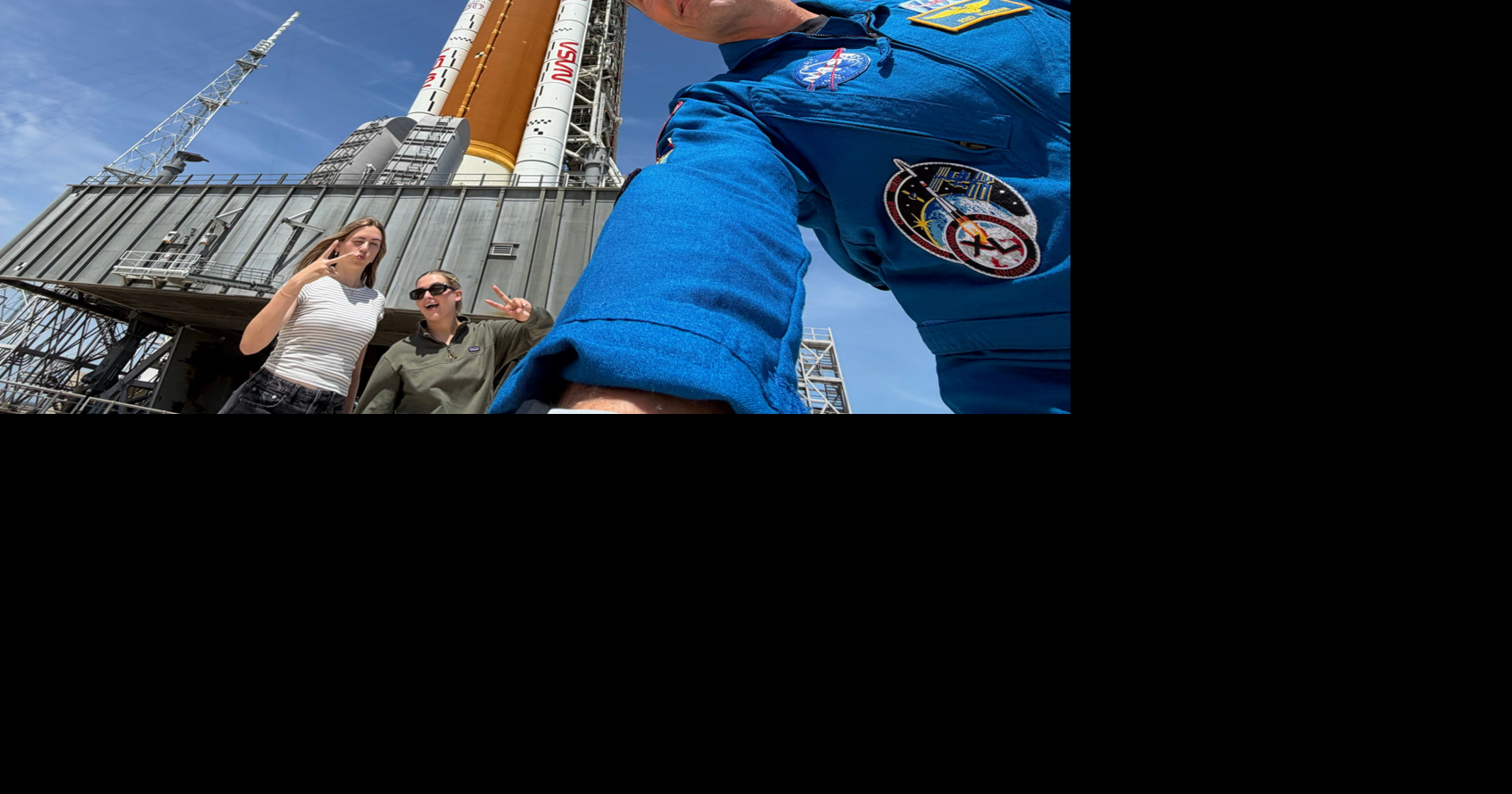 NASA astronaut shares emotional family selfie before lunar mission ...