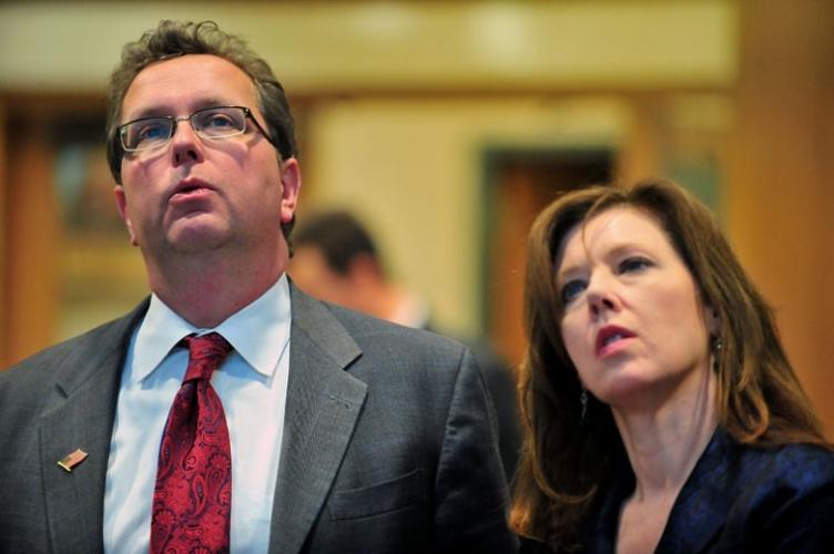 Veteran state senator to resign to enter private sector | City State ...