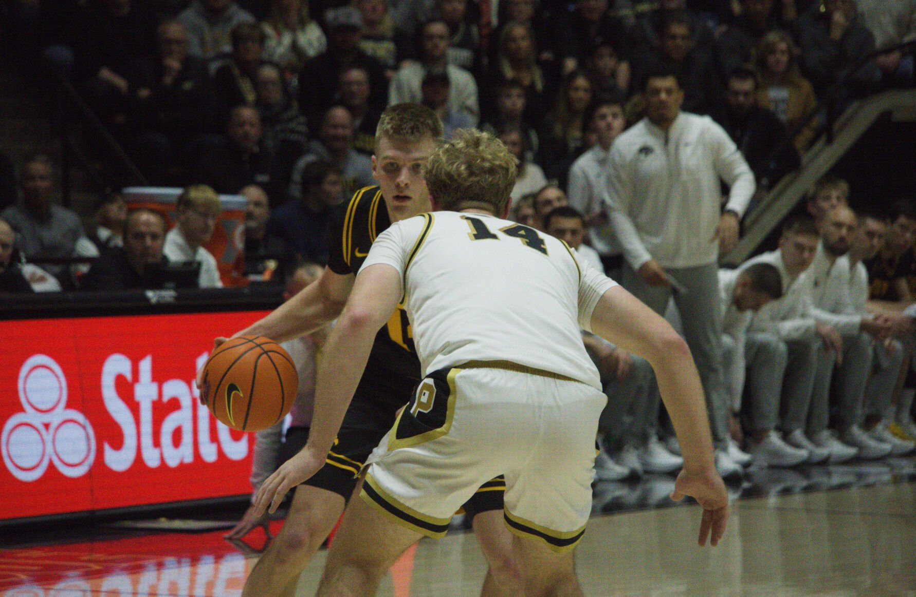 Photo gallery: No. 5 Purdue 79, Iowa 72 | Multimedia | purdueexponent.org