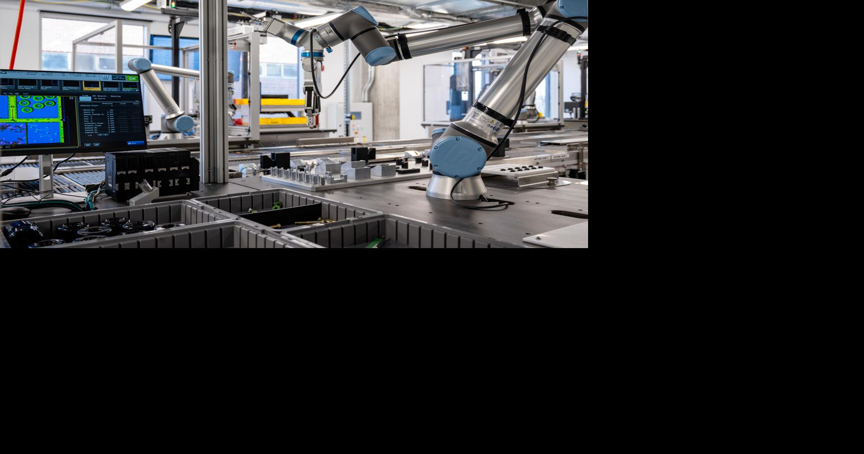 11/30/2023 The new Smart Manufacturing Lab features many robotic arms | Campus | purdueexponent.org