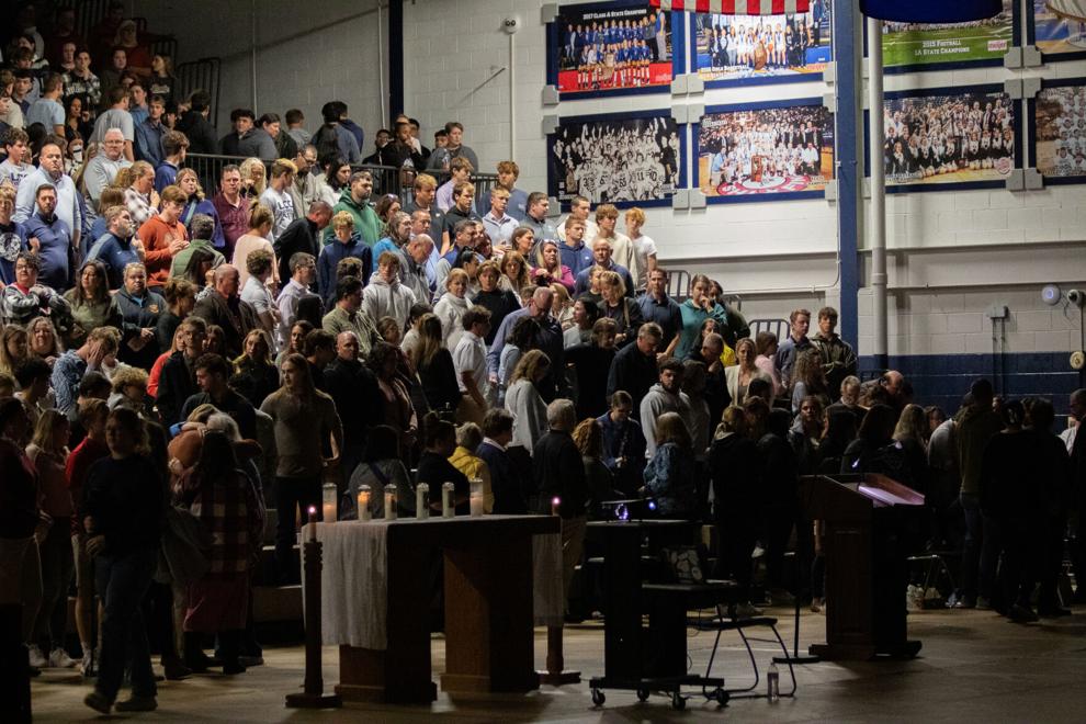 Photo gallery: Vigil for Connor Simmons | Multimedia | purdueexponent.org