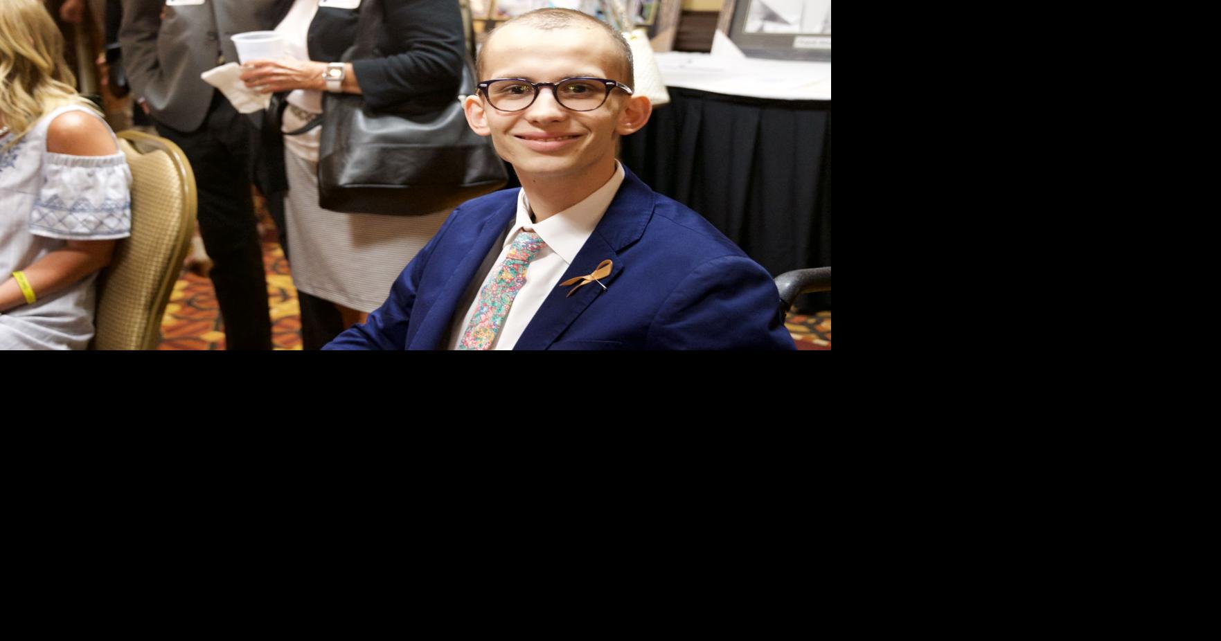 Trent honored for inspiration despite lingering cancer | Campus ...
