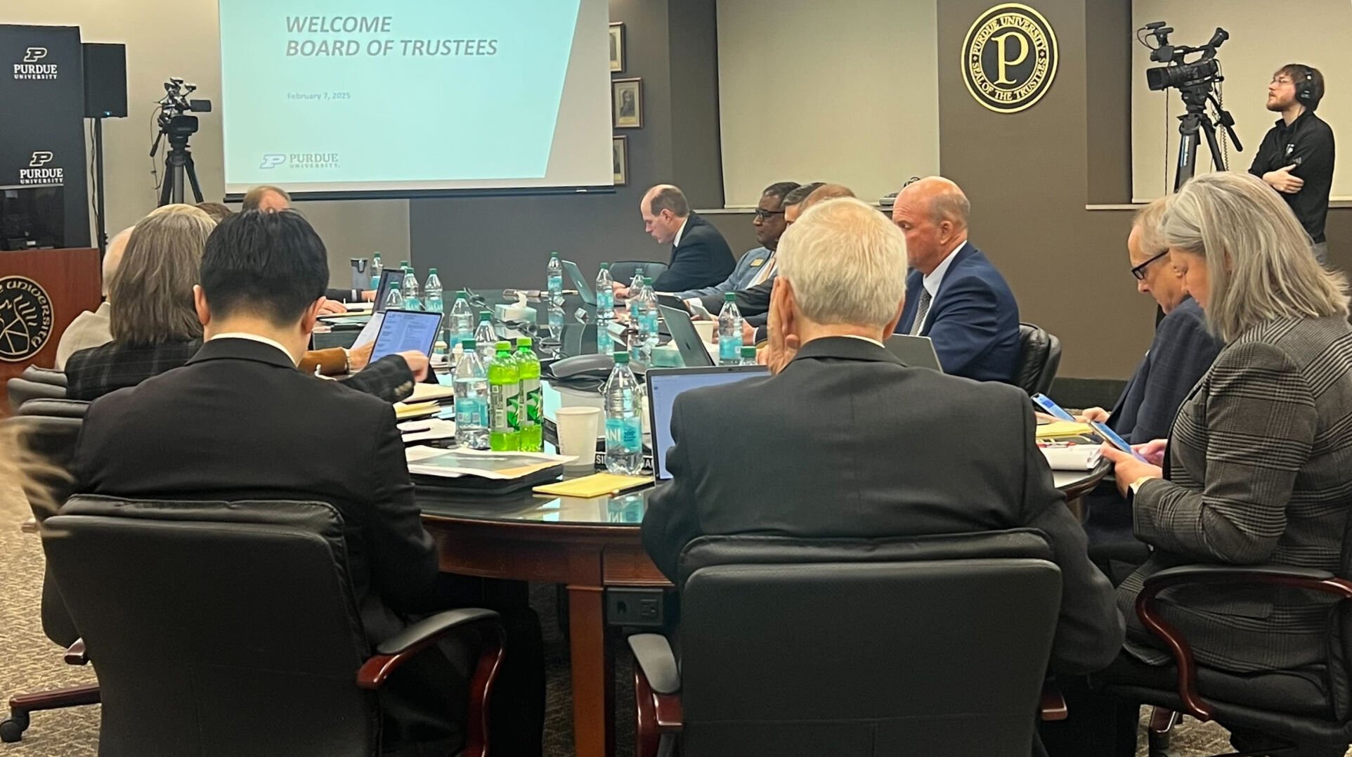 University Senate discusses neutrality and sustainability | Campus ...