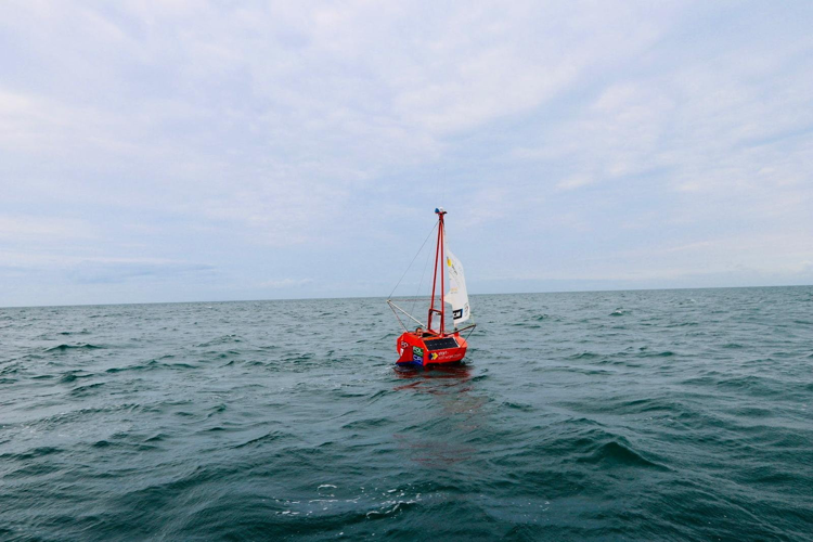 Dad embarks on journey across Atlantic Ocean in tiny boat | National ...