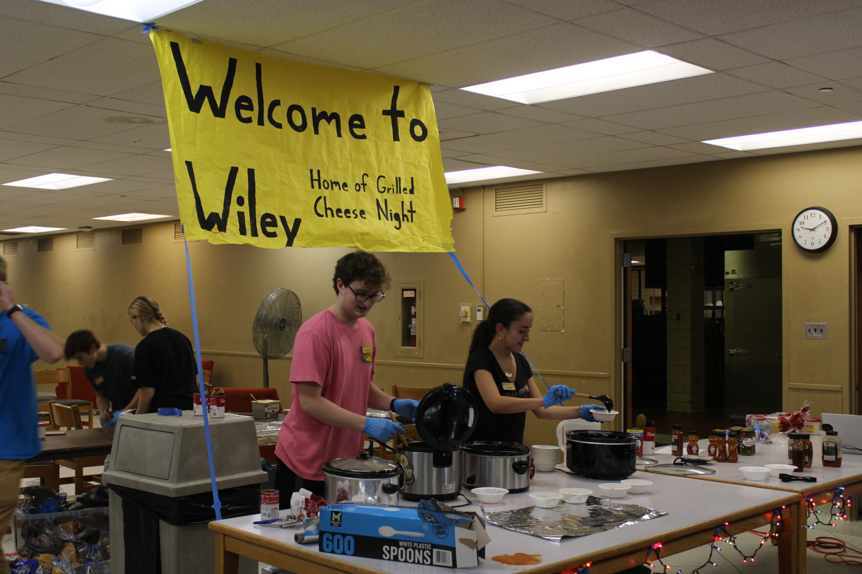 Photo gallery: Wiley Grilled Cheese Night | Multimedia | purdueexponent.org
