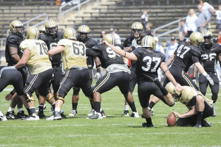 Offense bests defense in annual scrimmage | Sports | purdueexponent.org