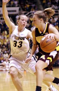 Women defeat the undefeated | Sports | purdueexponent.org