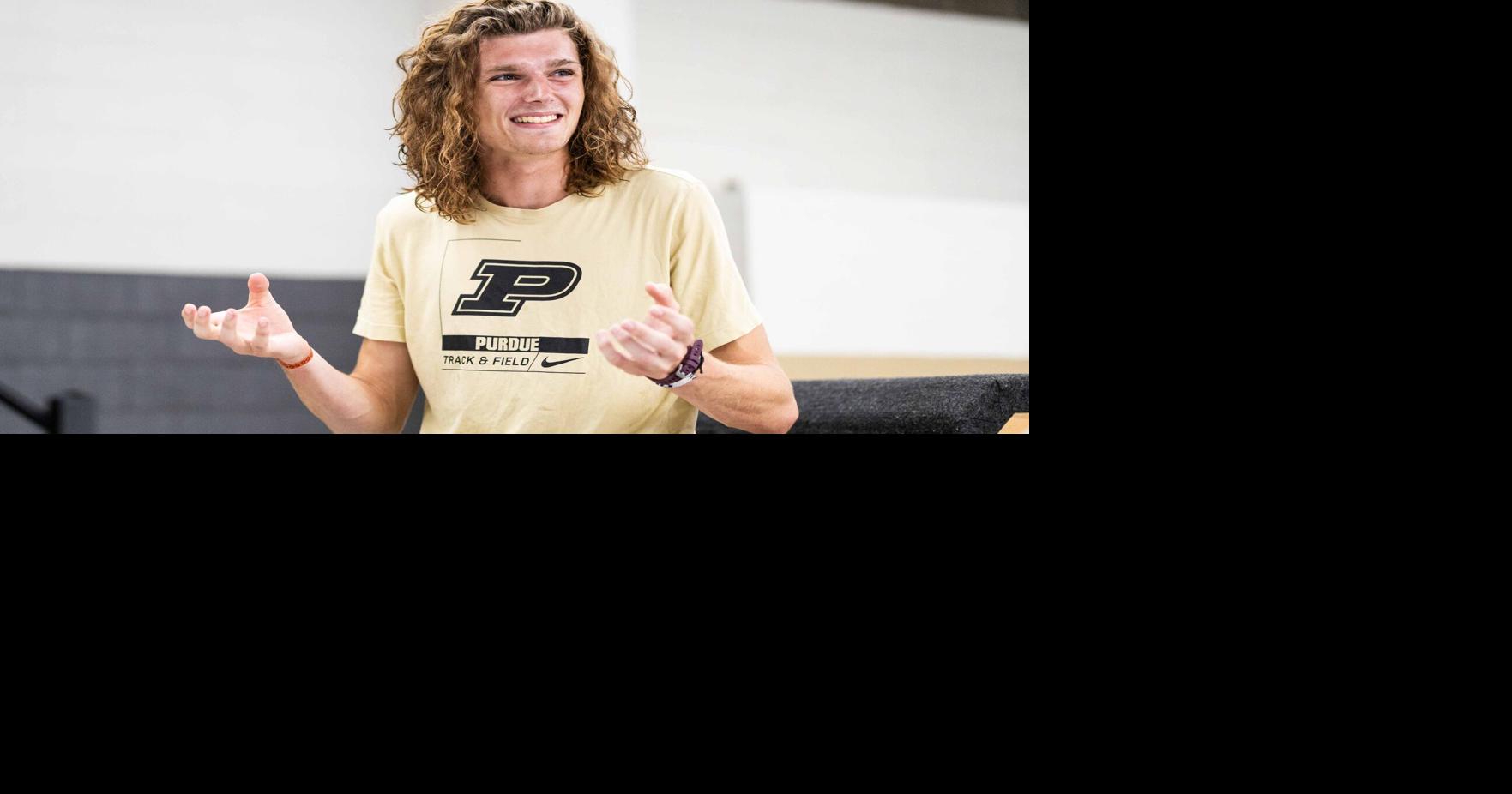8/25/23 Purdue cross-country runner breaks world "joggling" records ...