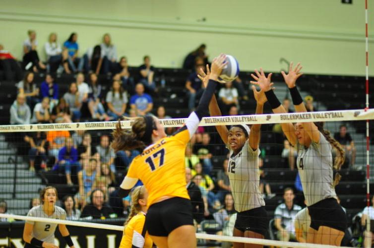 Sophomore outside hitter making strides | Volleyball | purdueexponent.org