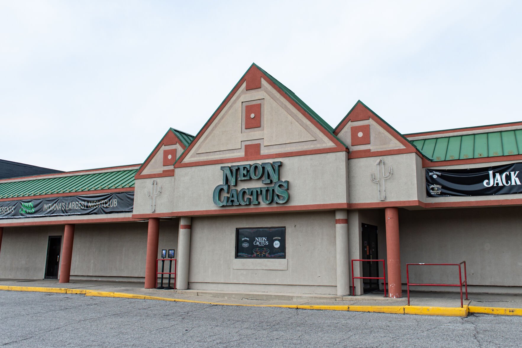 Neon Cactus settles racial discrimination lawsuit | Court ...