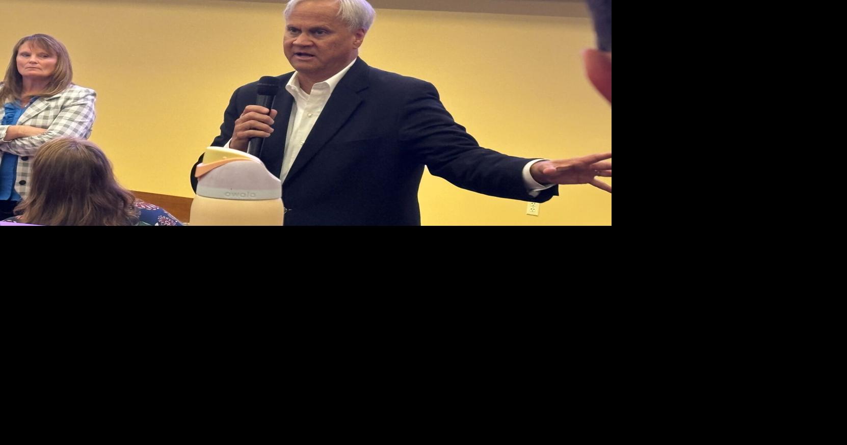 Senator Jim Merrit at PSG | Multimedia | purdueexponent.org