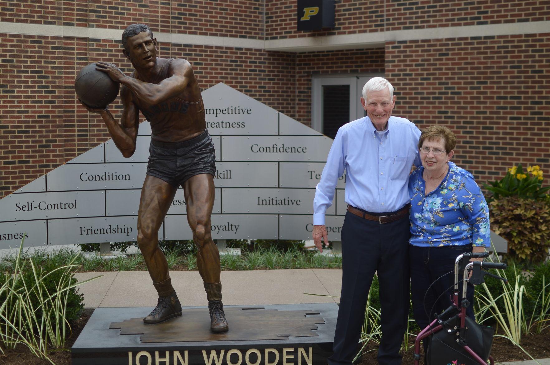 John Wooden statue unveiled at Mackey Arena | Sports | purdueexponent.org