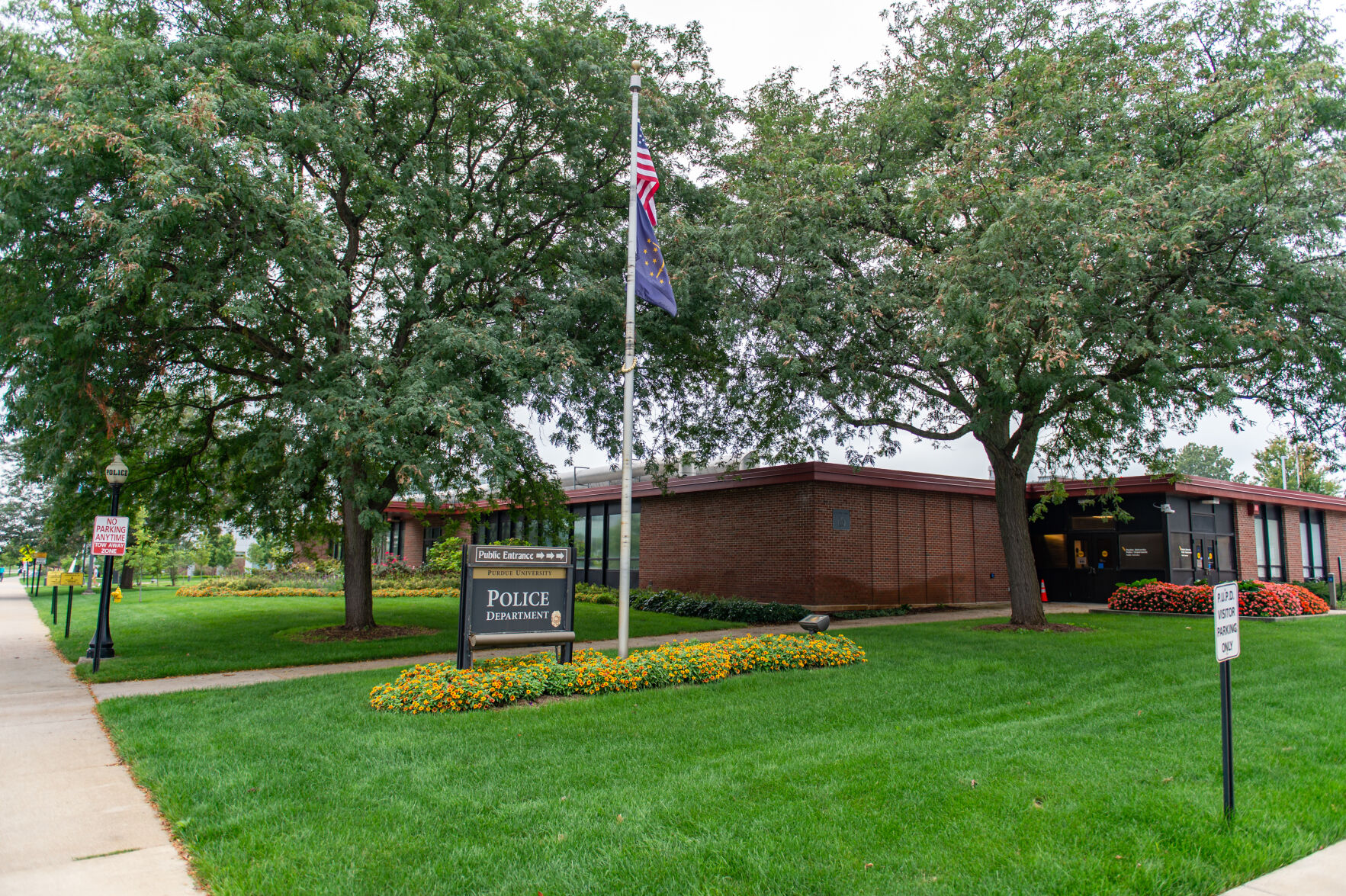 9/6/22 Police Stock Photos, Front wide angle | Campus | purdueexponent.org