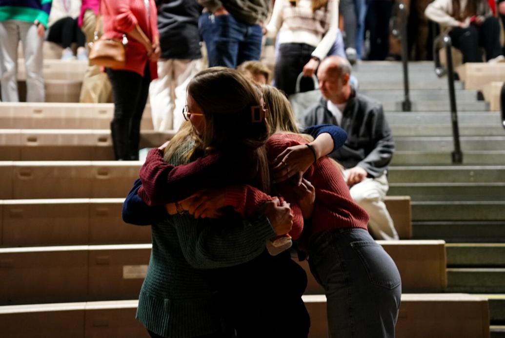 Photo gallery: Vigil for Connor Simmons | Multimedia | purdueexponent.org