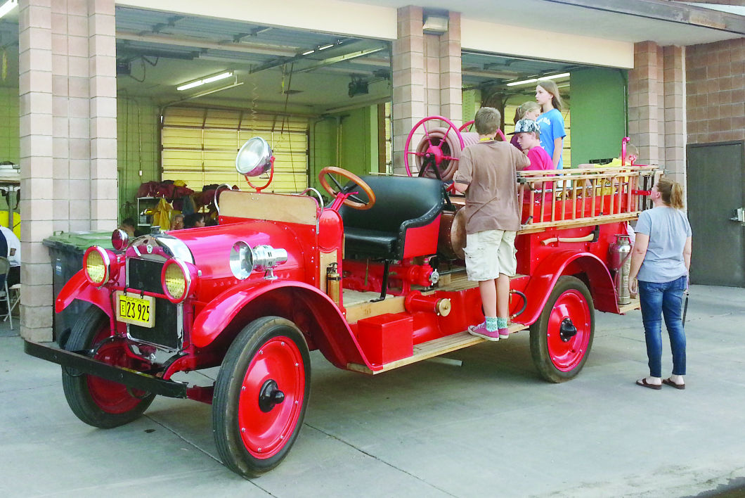 Dinner with the Blythe Volunteer Fire Deptartment | Multimedia | pvvt.com