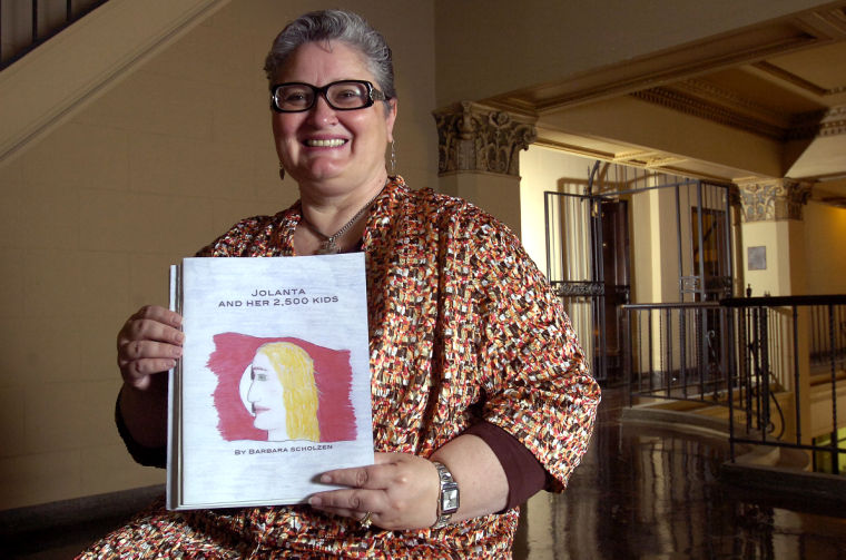 Aledo's Deb Bowen has stories to tell