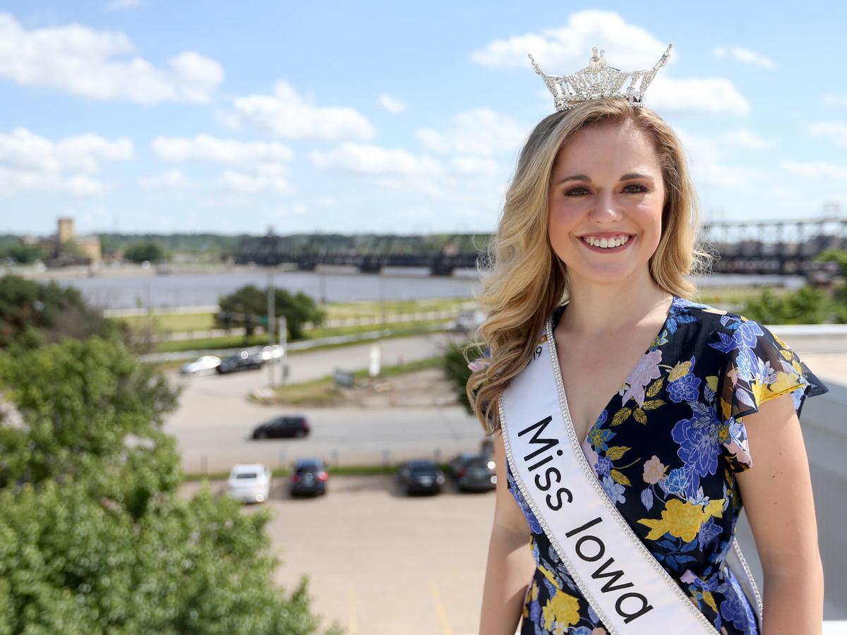 Bettendorfs Emily Tinsman The New Miss Iowa Will Sing Praises Of The Arts At Sunday Concert