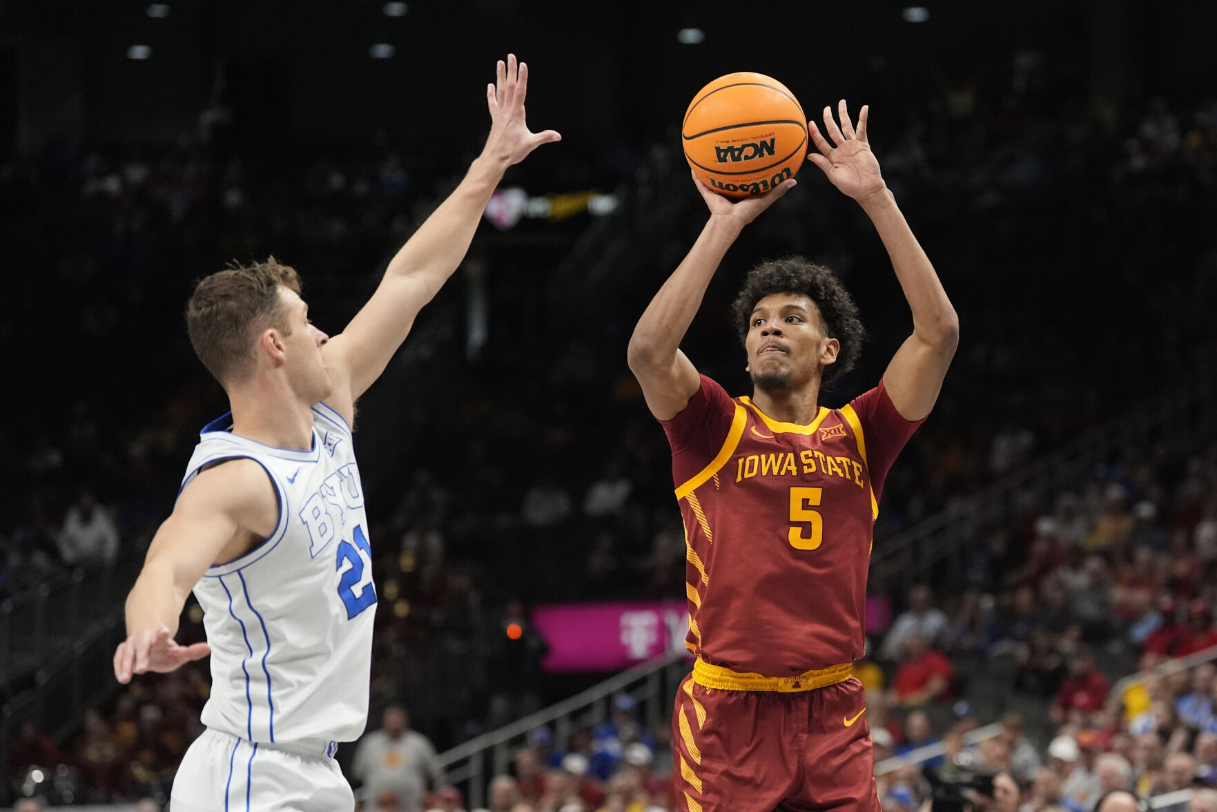 Denver Nuggets signing Curtis Jones after strong summer