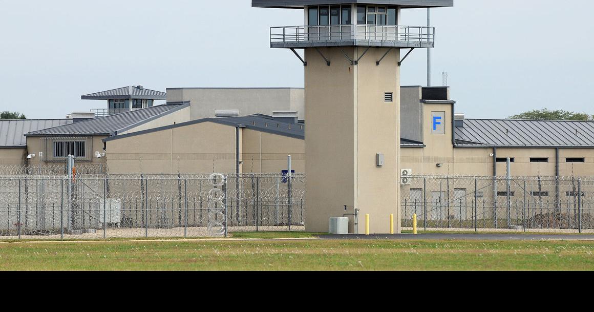 Officials: Thomson prison to be fully operational by 2019