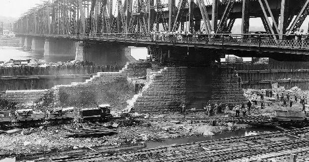 Throwback Thursday: Historic photos of Lock & Dam 15 construction