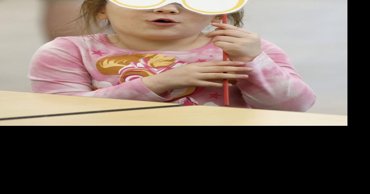 United Way QC, Vision to Learn give Davenport kids glasses