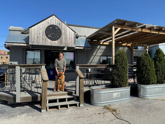 Find a list of Quad-Cities pet-friendly patios