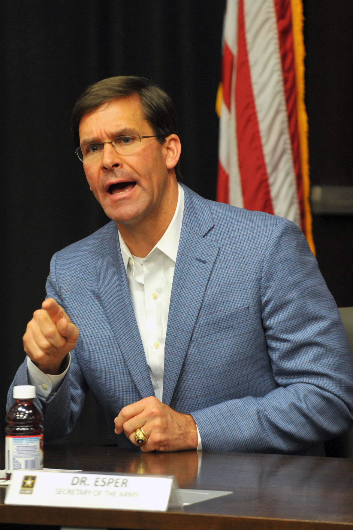 First visit to Arsenal impresses Army Secretary | Latest News ...