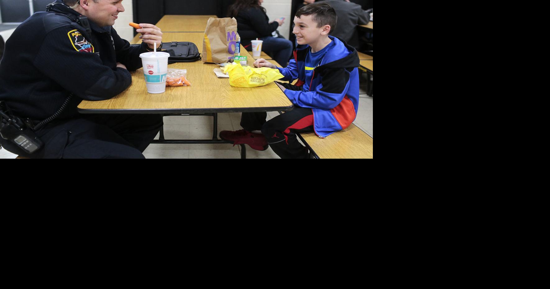 Lunch with a Cop makes for a happier meal