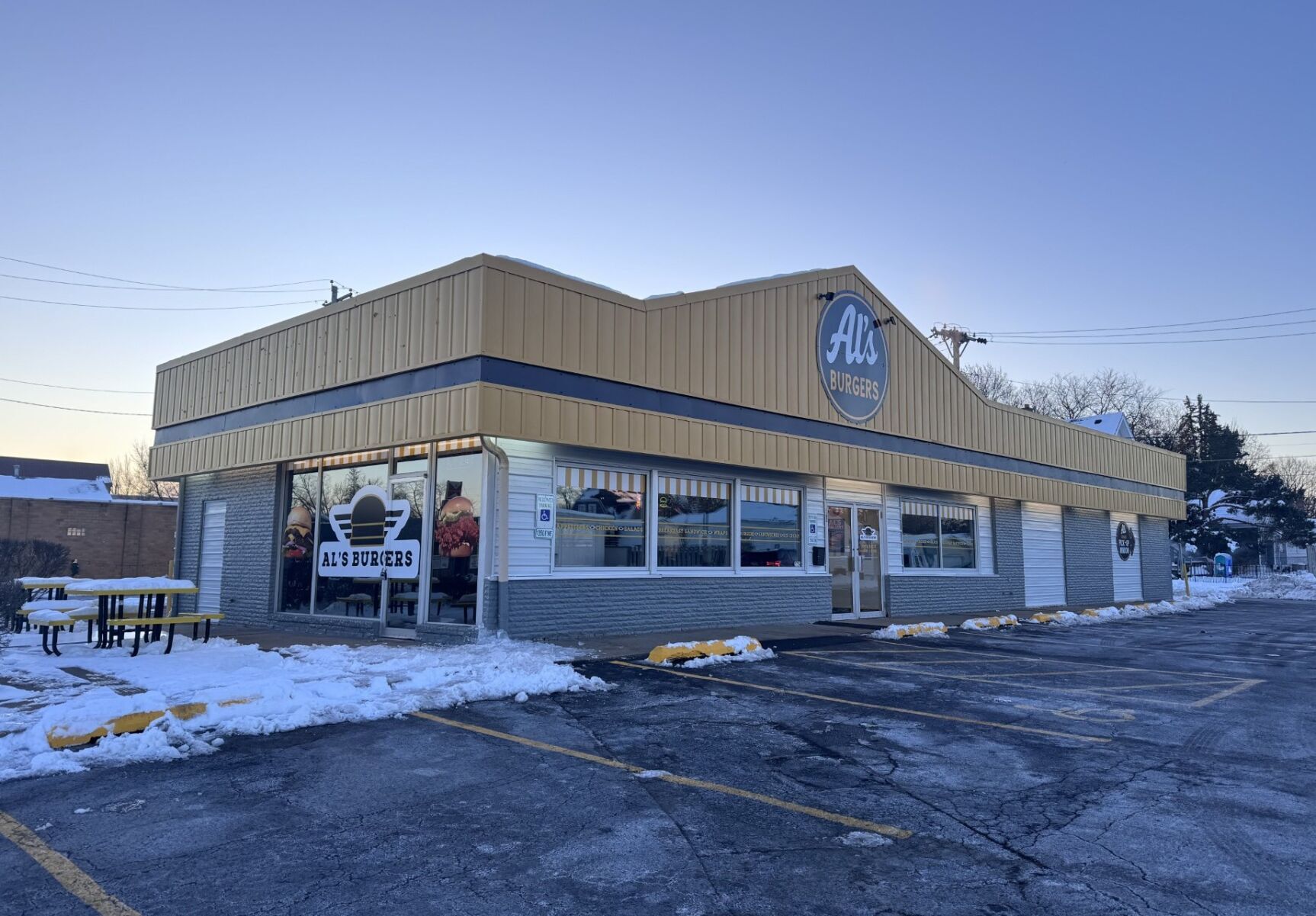 Two new Moline restaurants open, other local business news
