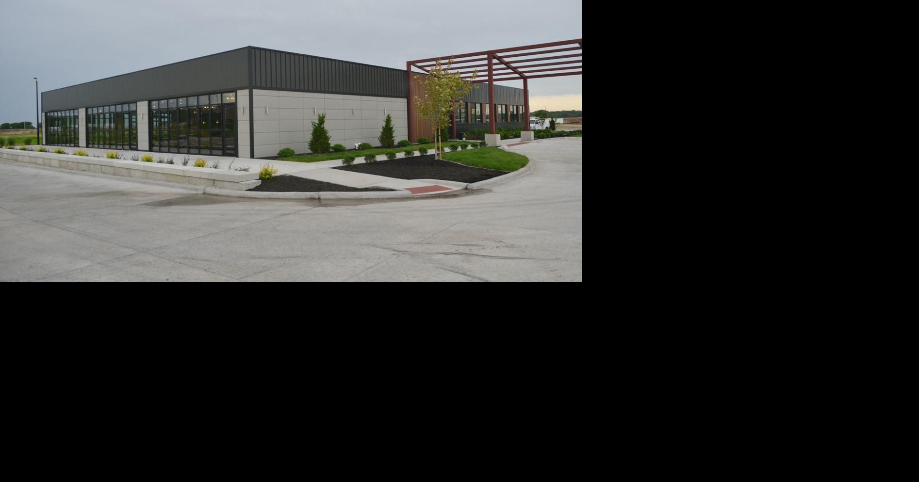 New Bend Event Center opens in East Moline, new Bass Street restaurant ...