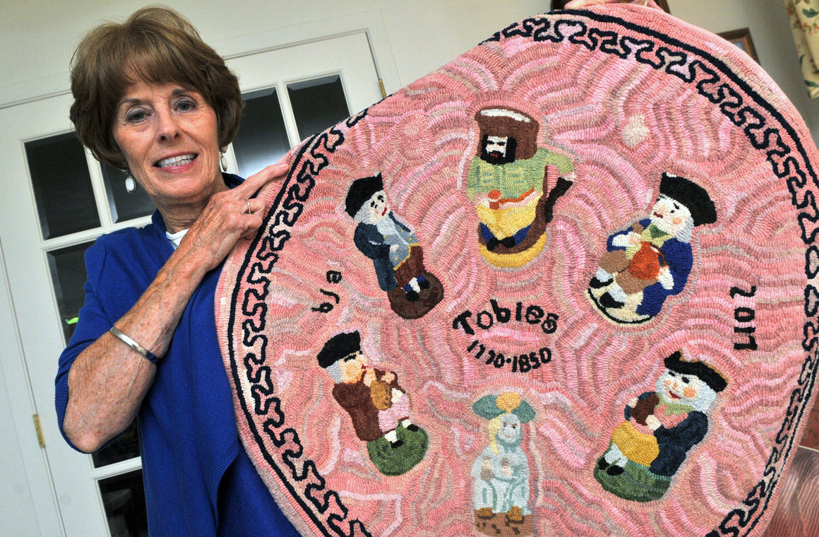 Q-C woman takes first place in national DAR contest