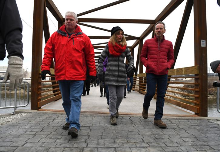 Sylvan Island bridge officially opens